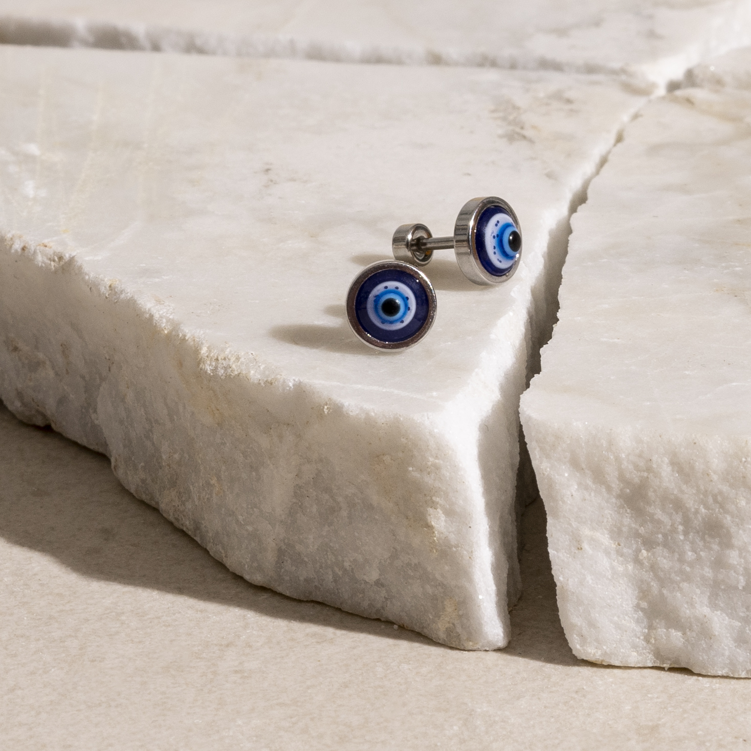 Nazul Studs - Ole Macrame